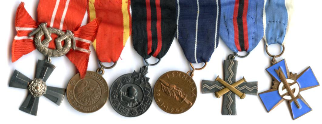A medal bar with 6 orders/medals - Holmasto