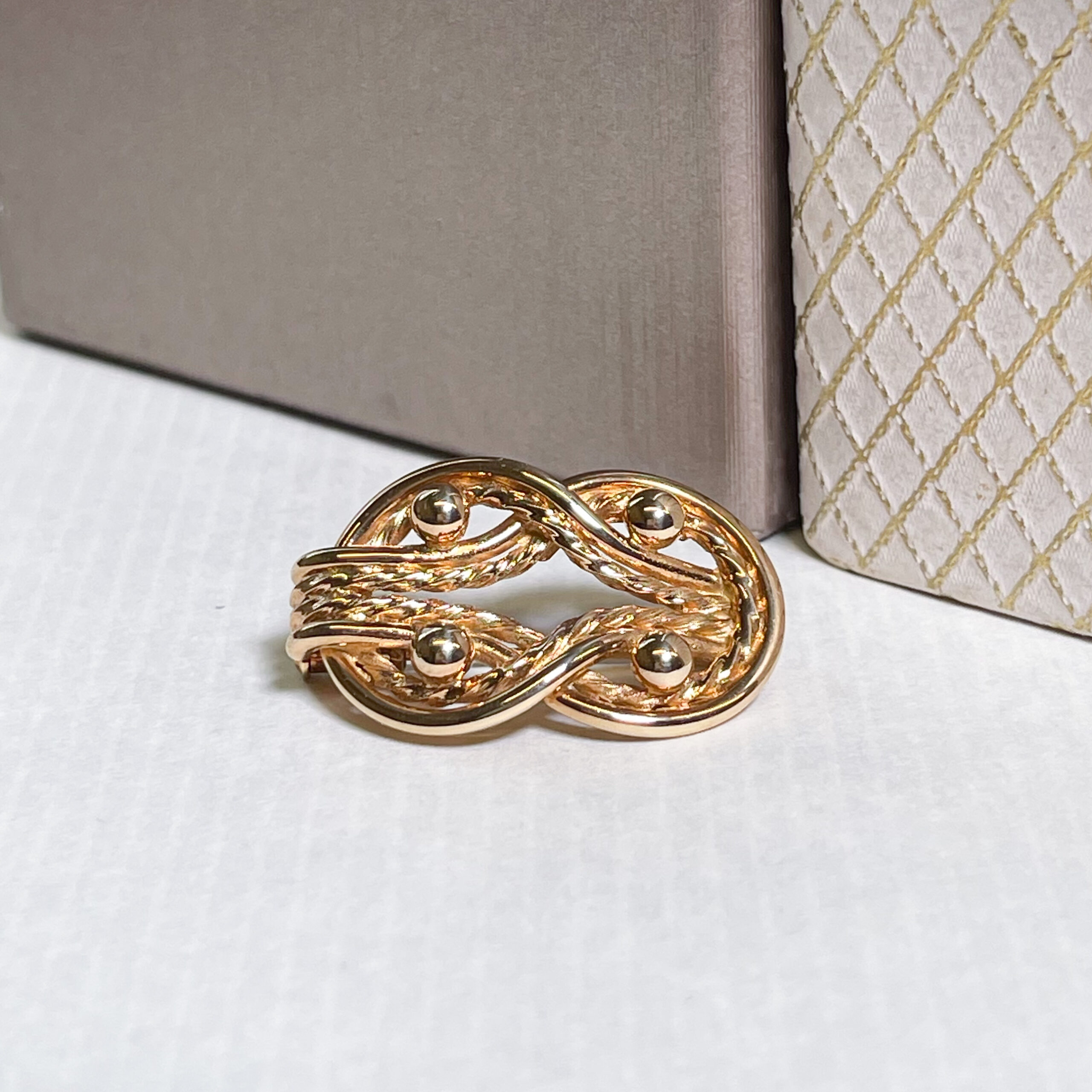 KALEVALA Teljän neito- rintaneula - Holmasto