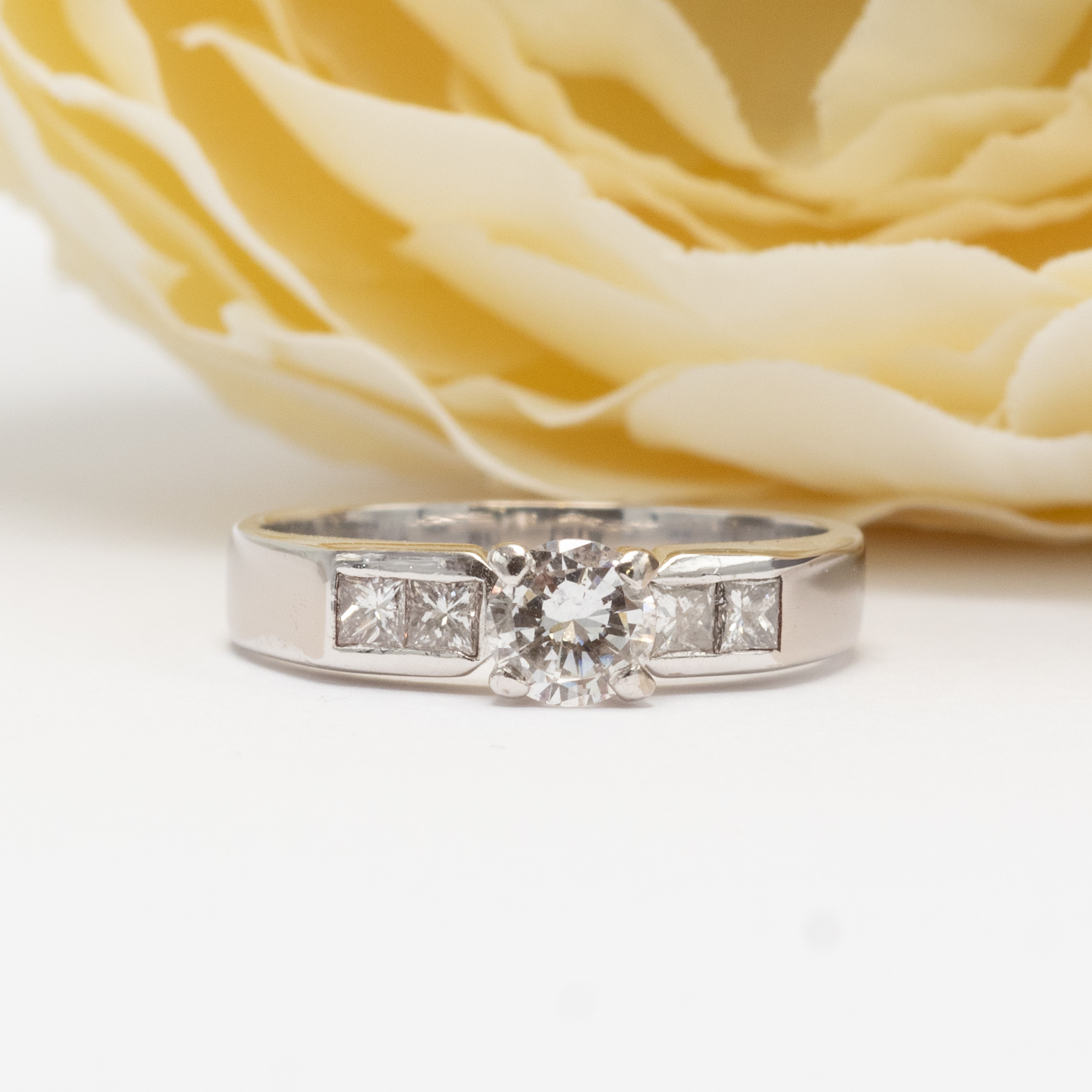 Timanttisormus 0,62 ct - Holmasto