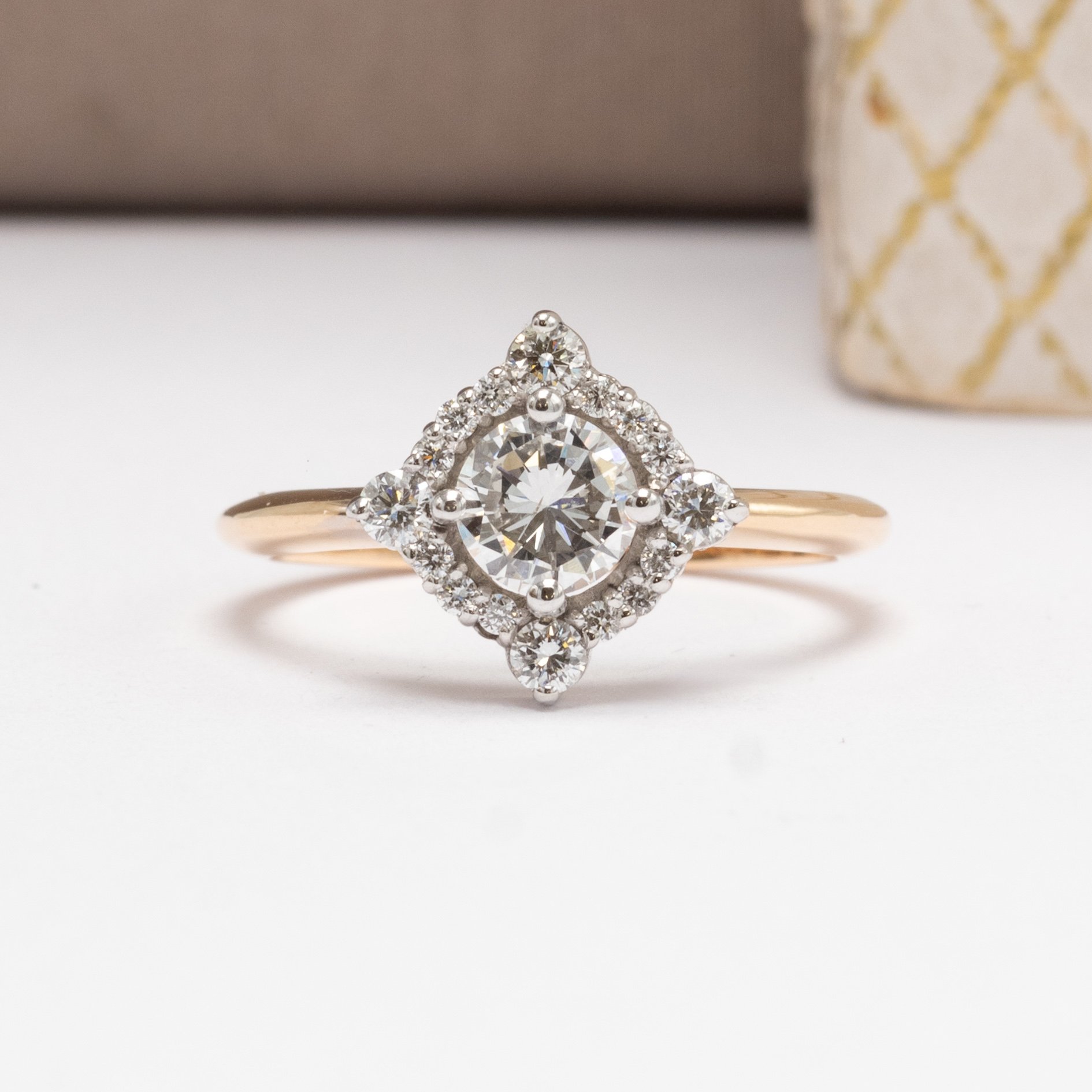 Timanttisormus 0,77 ct - Holmasto