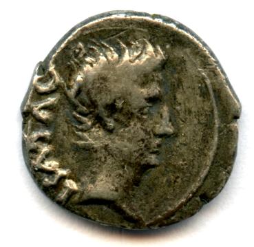 Augustus. Quinarius. Emerita, 25-23 eKr. - Holmasto