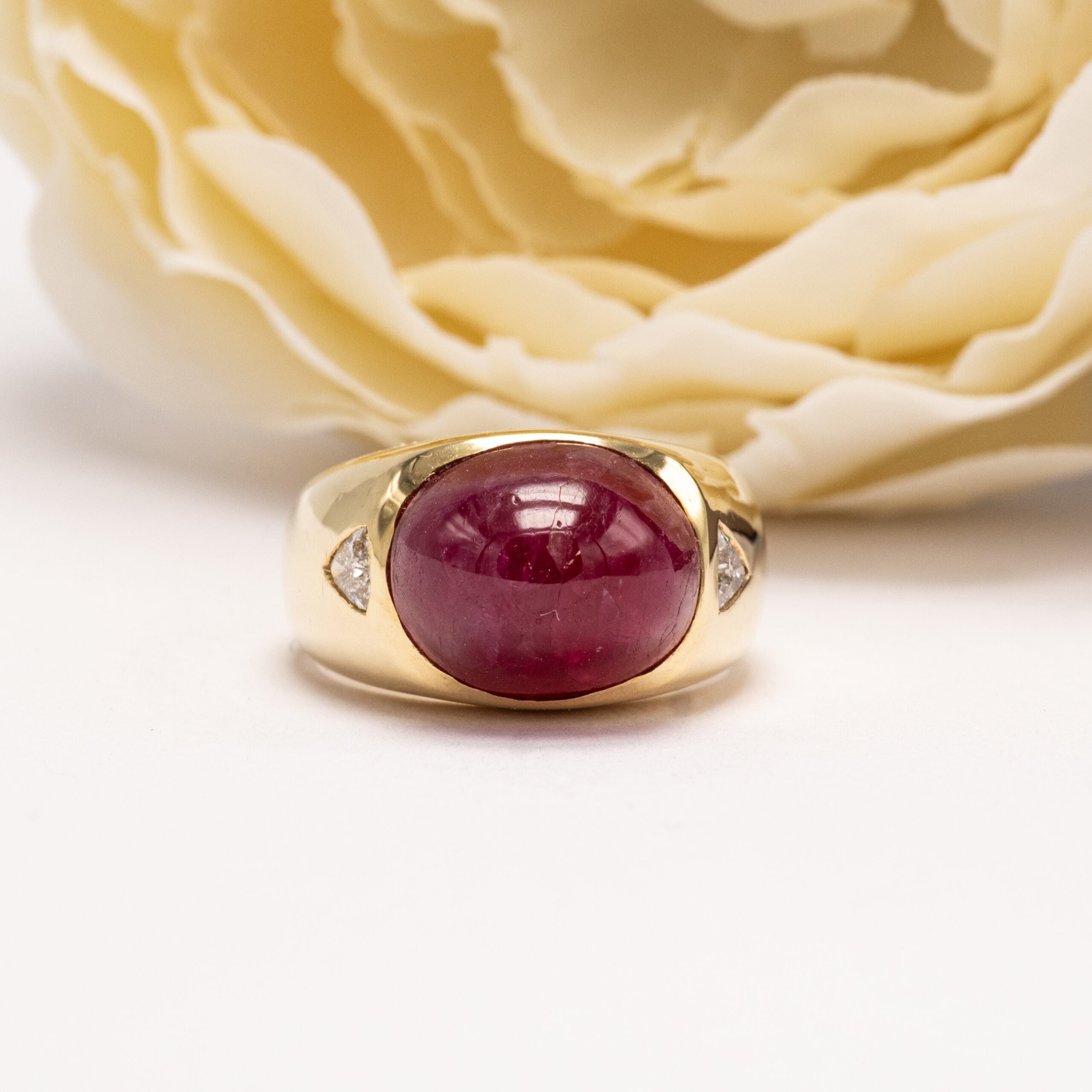 Rubiini- timanttisormus 10 + 0,24 ct - Holmasto